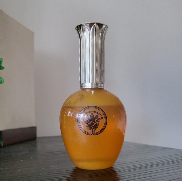 Avon | Accents | Vintage Avon Queens Gold Cologne Mist 3oz | Poshmark